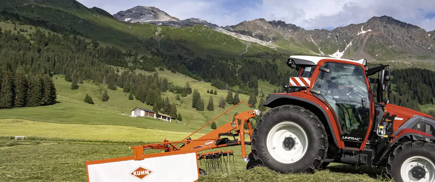 Baureihe GA 1001: Der Bergsteiger unter den Schwadern | KUHN Landmaschinen